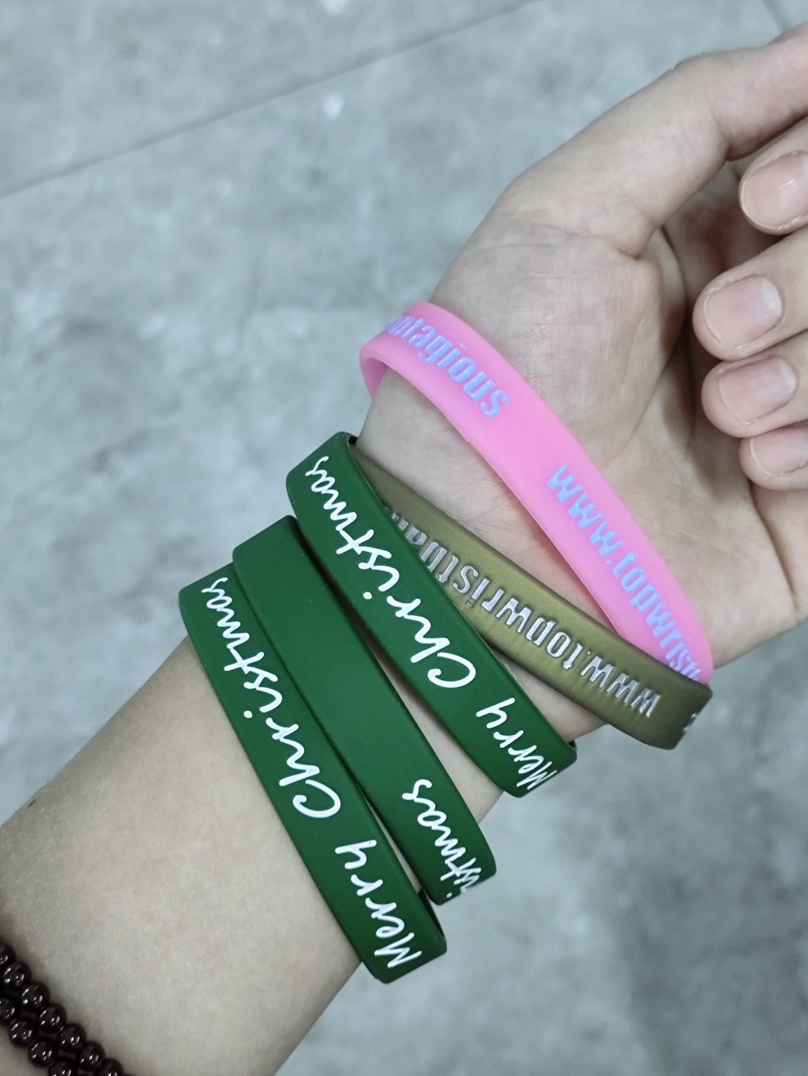 What Are Silicone Wristbands? 5 Amazing Facts About the Versatile Trend of Silicone Wristbands ...